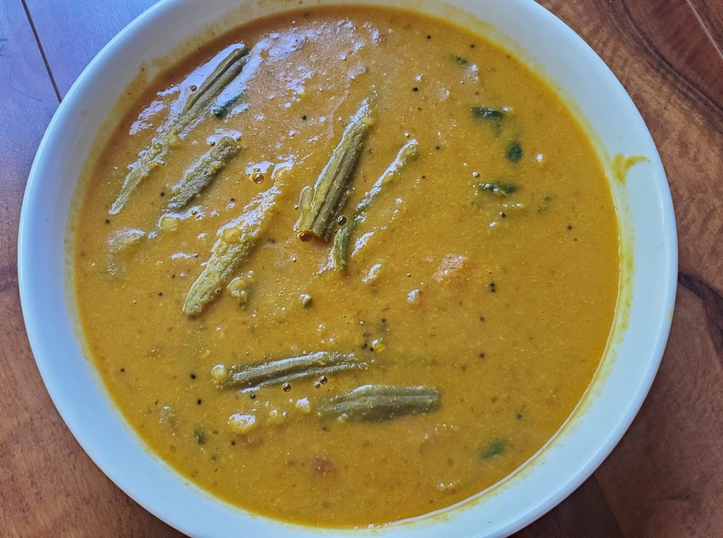 Araichuvitta sambar | Arachu Vitta Sambar Iyengar Style | | Only Vegetarian